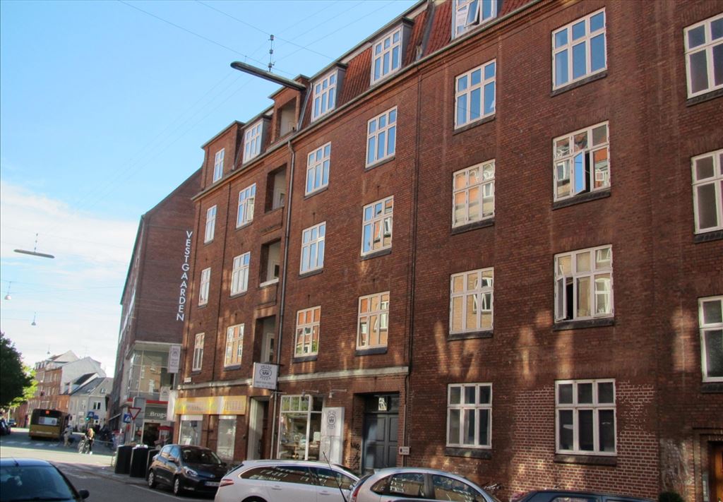 Janus La Cours Gade 1, 2. th, 8000 Aarhus C – Se vigtig info